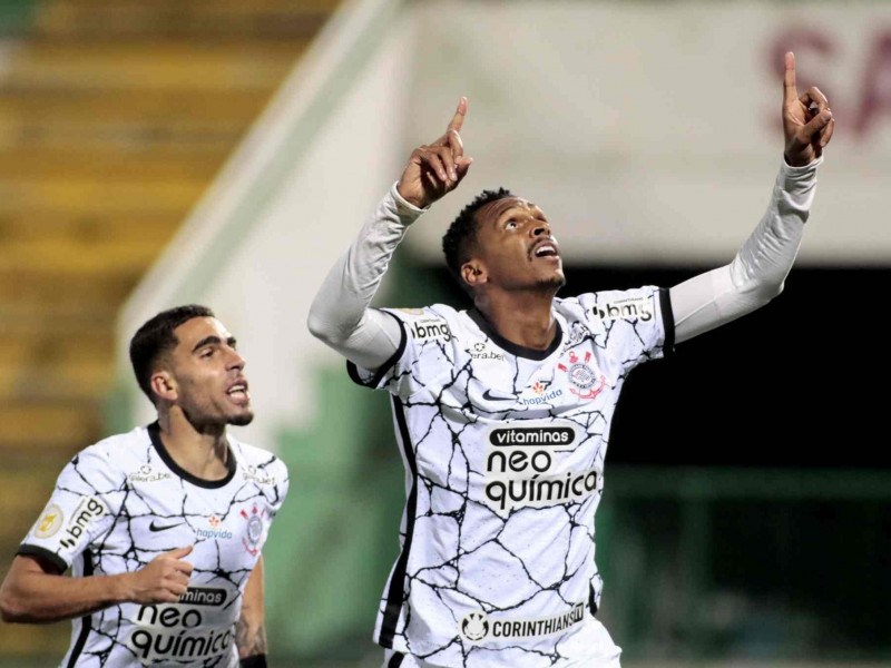 Timão volta a vencer