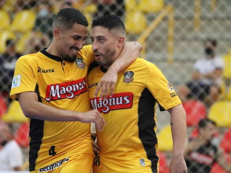 Magnus Futsal vence o Praia Clube e avança na Liga Nacional