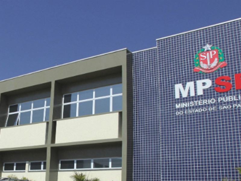 Prefeitura tem até três dias para explicar compra de kits