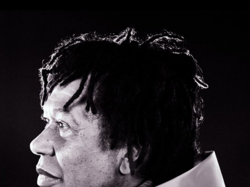 Djavan volta com 'uma ode ao amor e à esperança'