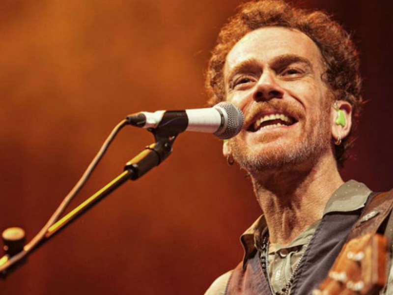 Cantor Nando Reis lança show e documentário no metaverso