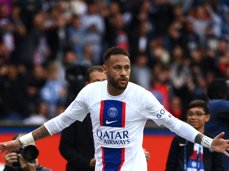 Neymar faz gol da vitória do PSG e alcança melhor início de temporada ...