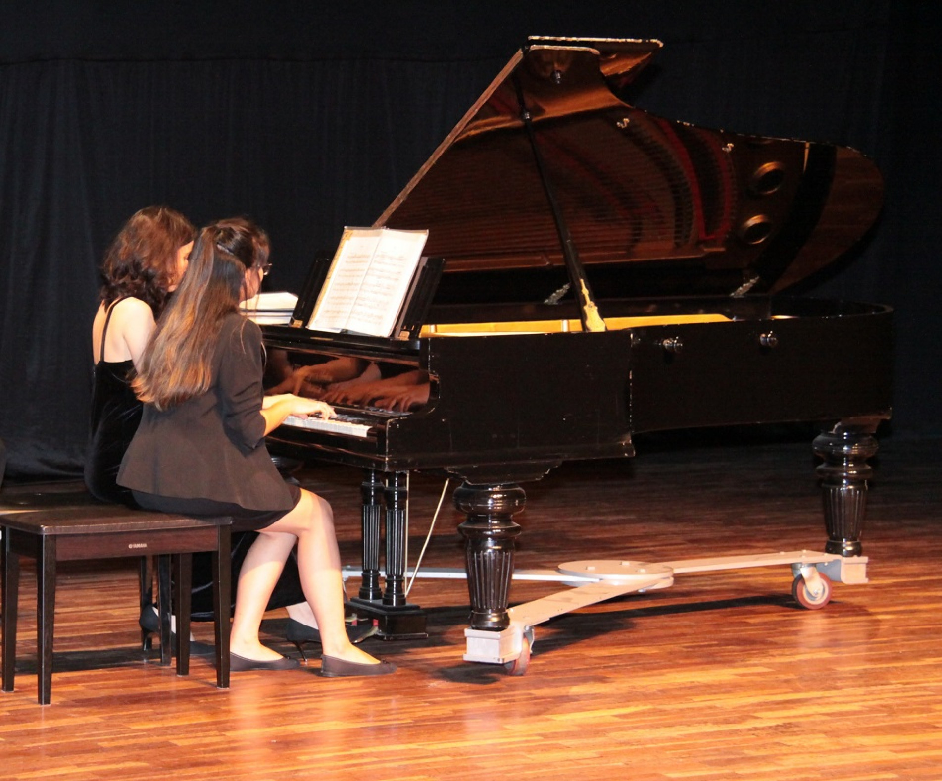 Fundec tem piano a quatro mãos com apresentação nesta sexta (28)