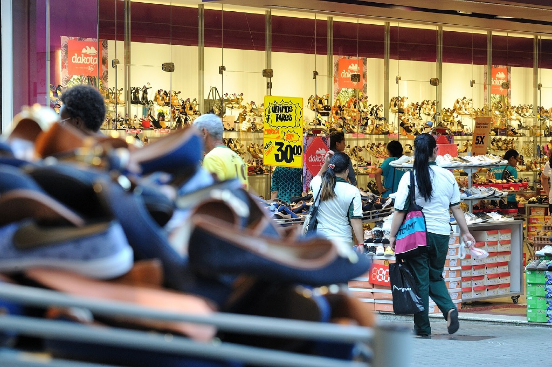 Lojas do Centro abrem à noite a partir de segunda-feira, dia 5 de dezembro