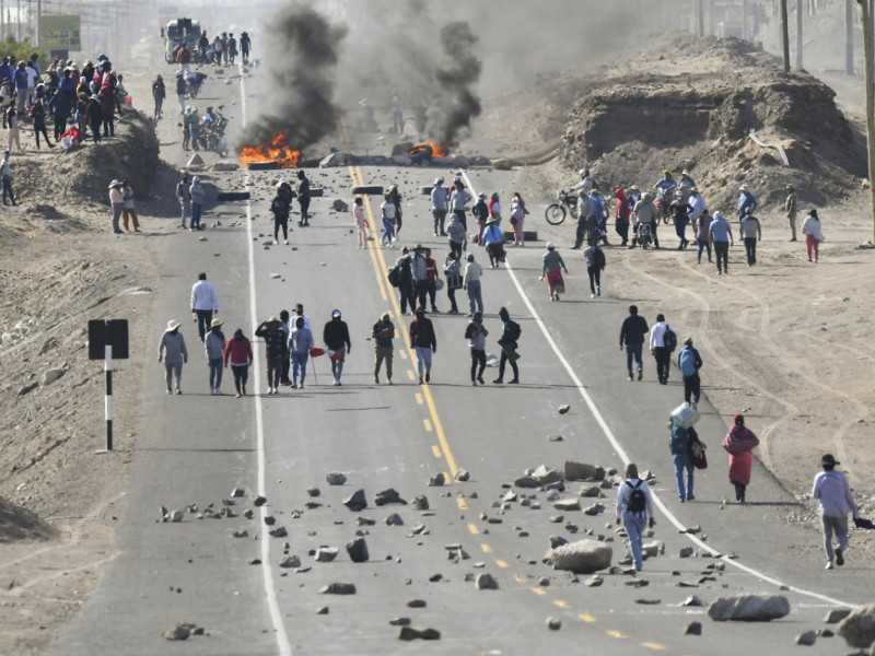 Peru tem novos bloqueios de rodovias, apesar do estado de emergência