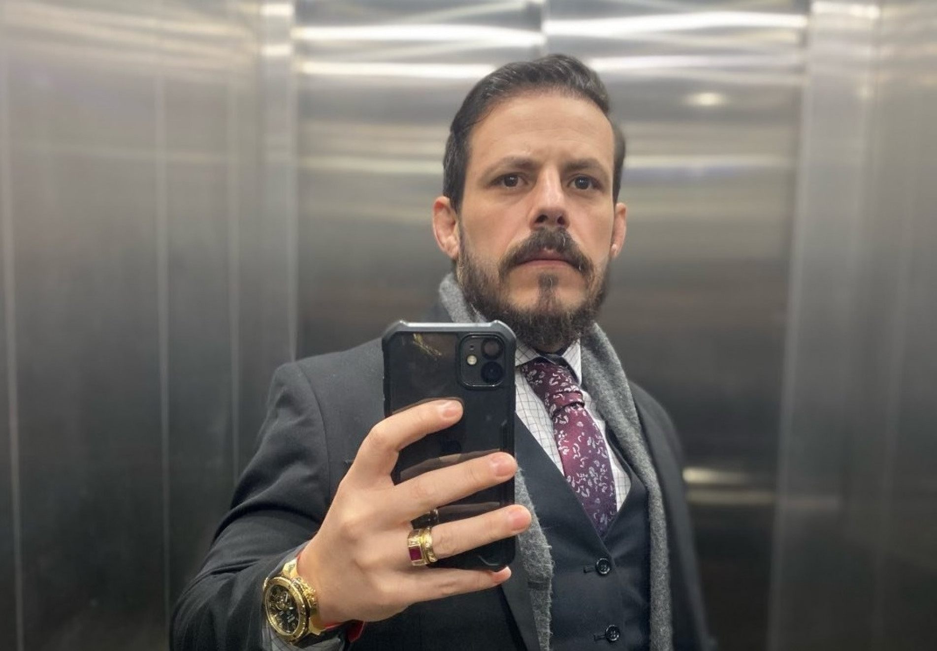 Morre advogado atingido pela própria arma durante ressonância