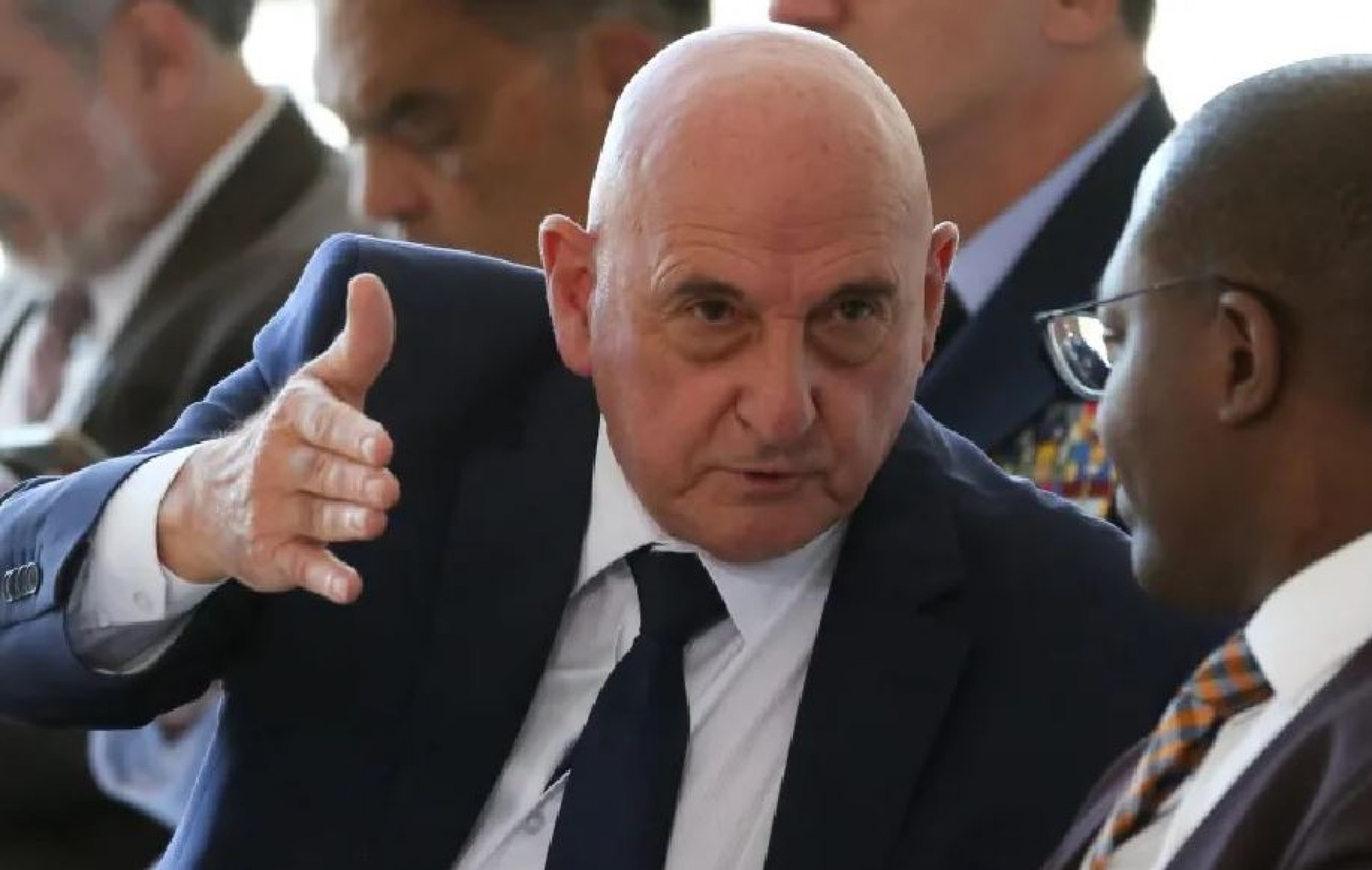 Depois da divulgação de imagens por rede de TV, general do GSI pede ...