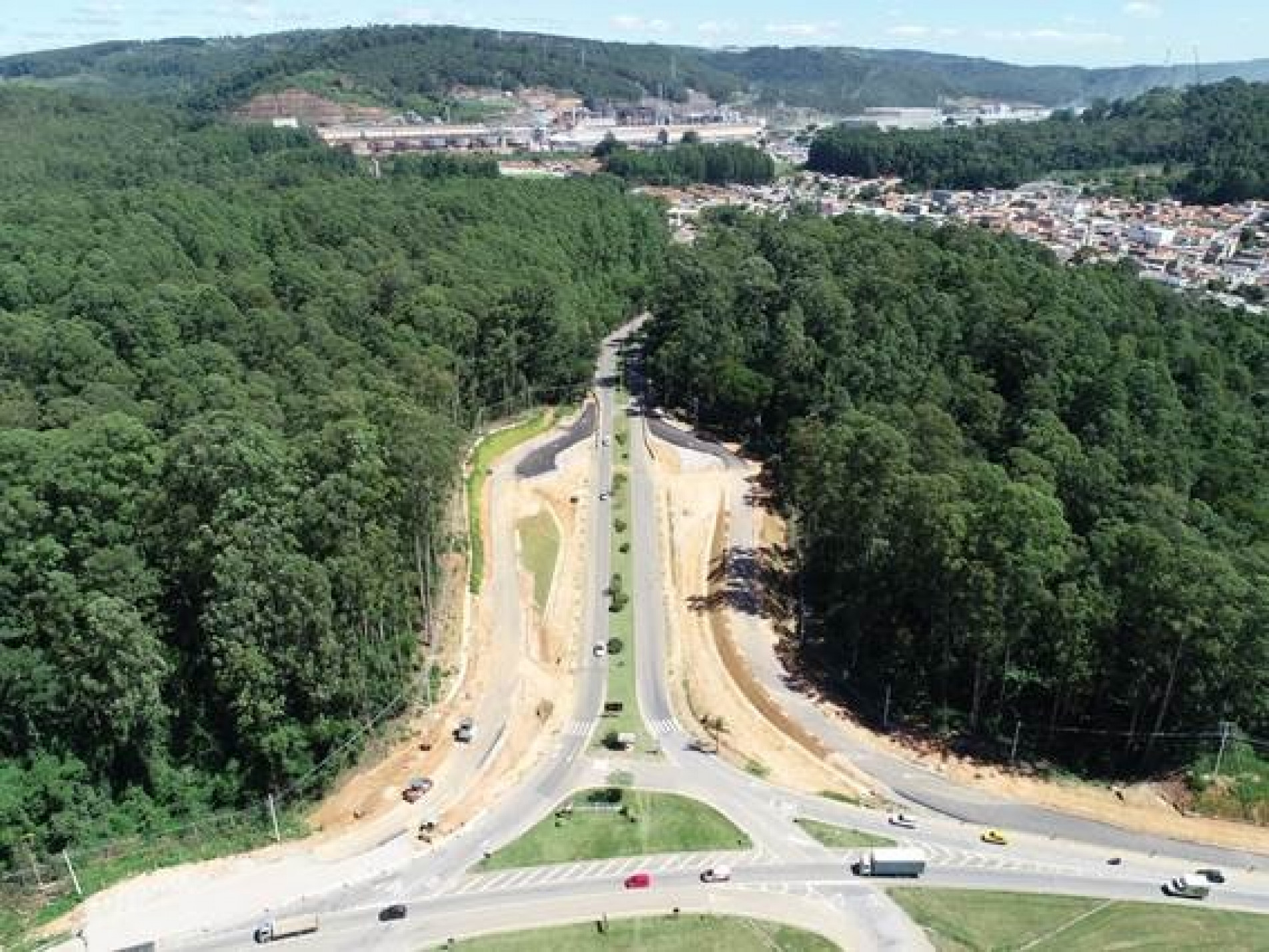 Raposo tem novo desvio em Alumínio devido a obras de duplicação