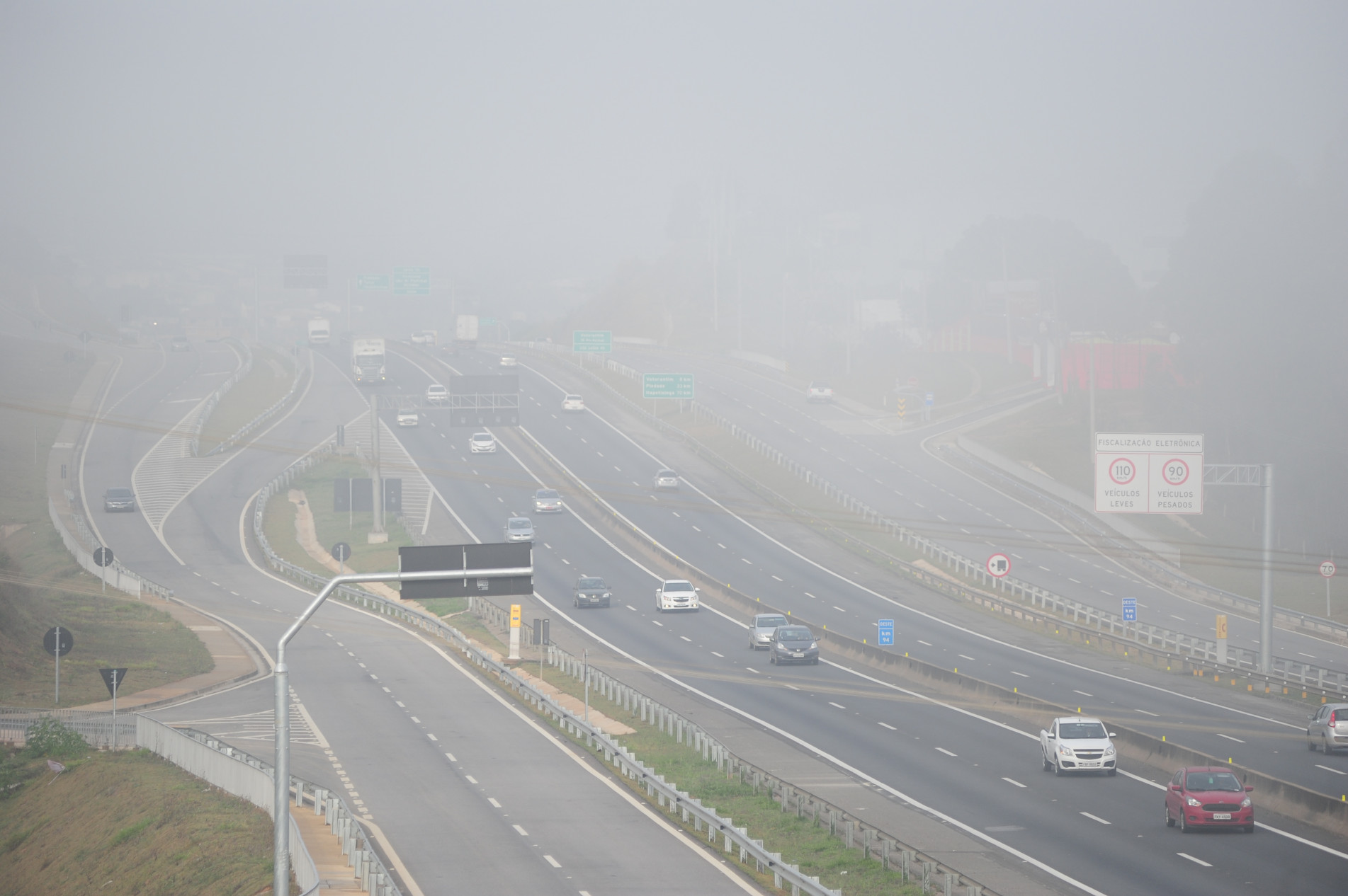 Artesp alerta para 30 trechos de neblina na região