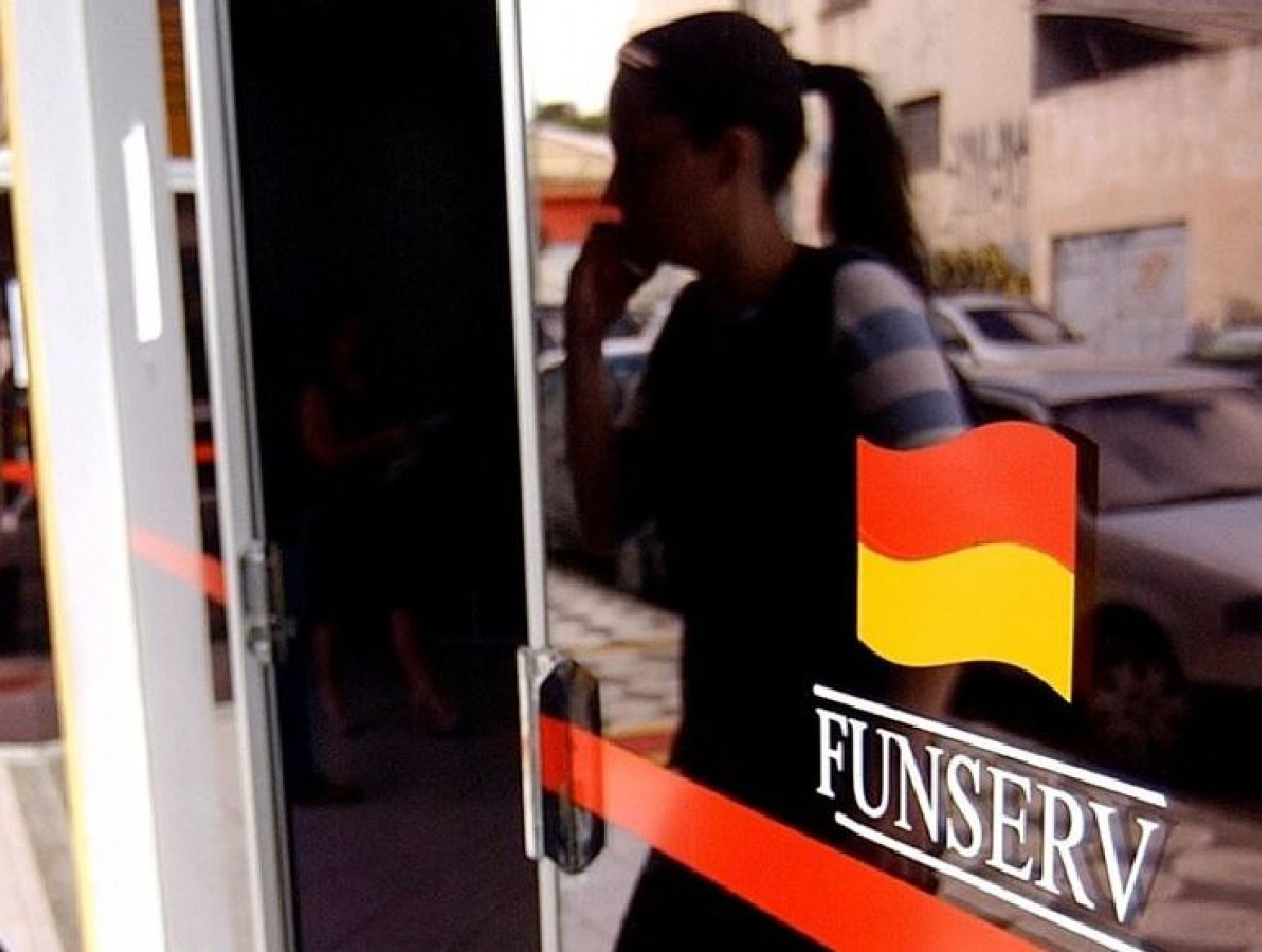 Funserv inscreve até esta quinta-feira (14) para concurso público