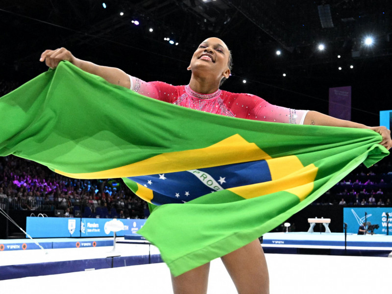 Rebeca Andrade é ouro no salto