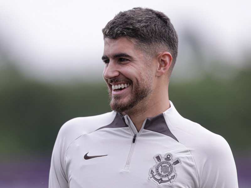 Pedro Raul chega ao Corinthians