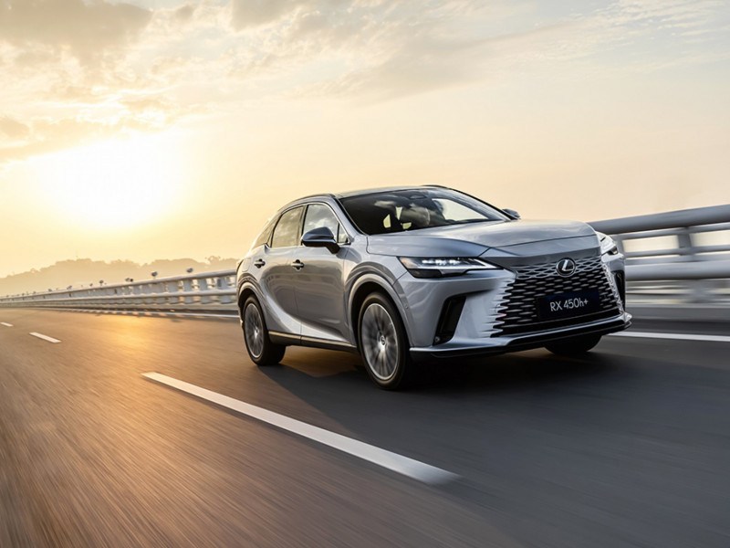 RX450h+ é o primeiro modelo híbrido plug-in da Lexus no Brasil